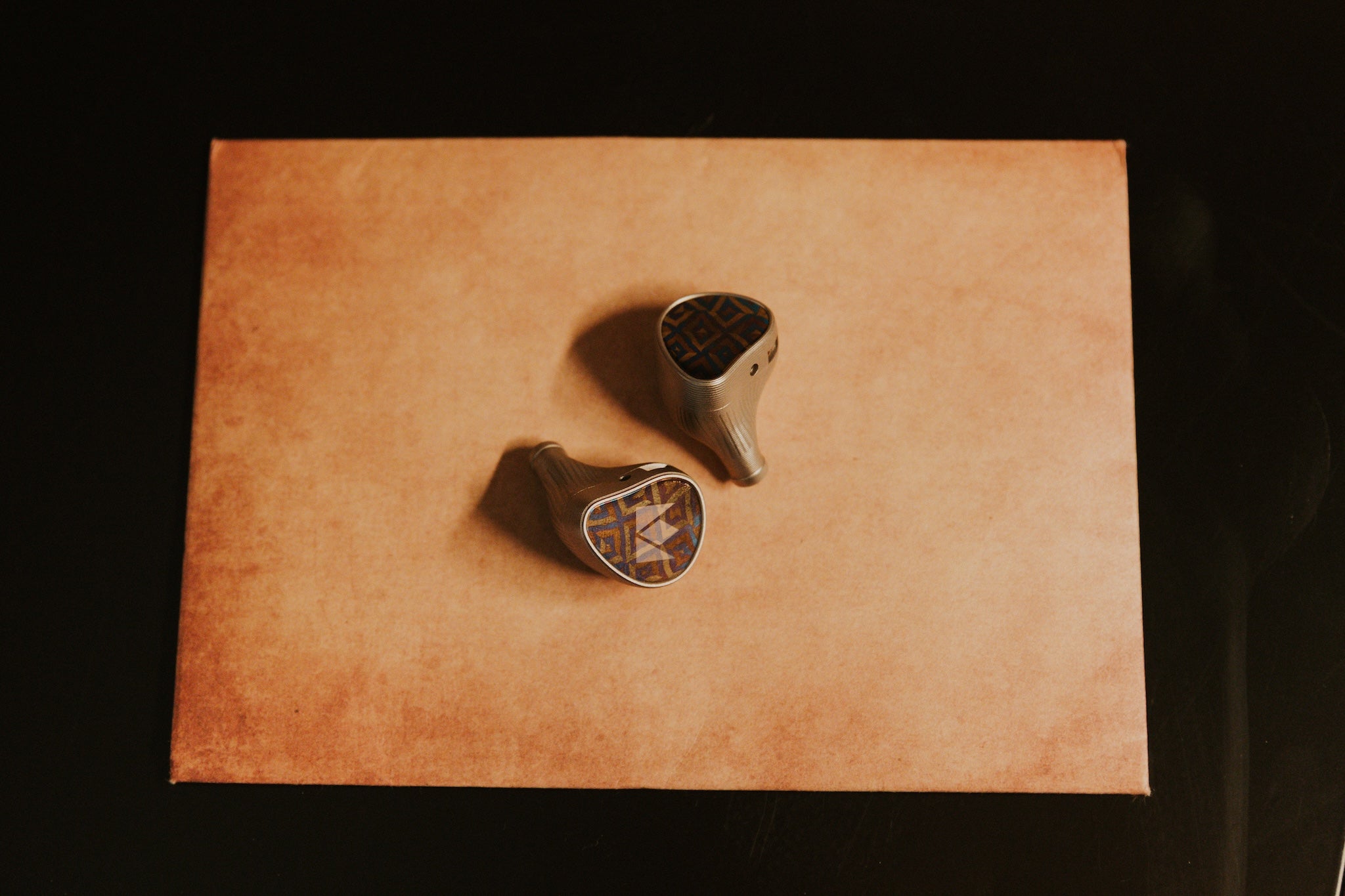 Time Stands Still: Noble Kronos Review | Bloom Audio