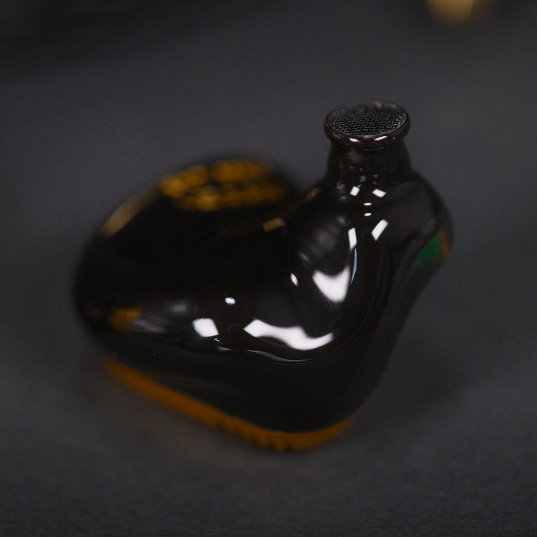 Vision Ears EXT MK II Gold LE Hybrid Universal IEMs | Bloom Vision Ears EXT MK II Gold LE Hybrid Universal IEMs | Bloom
